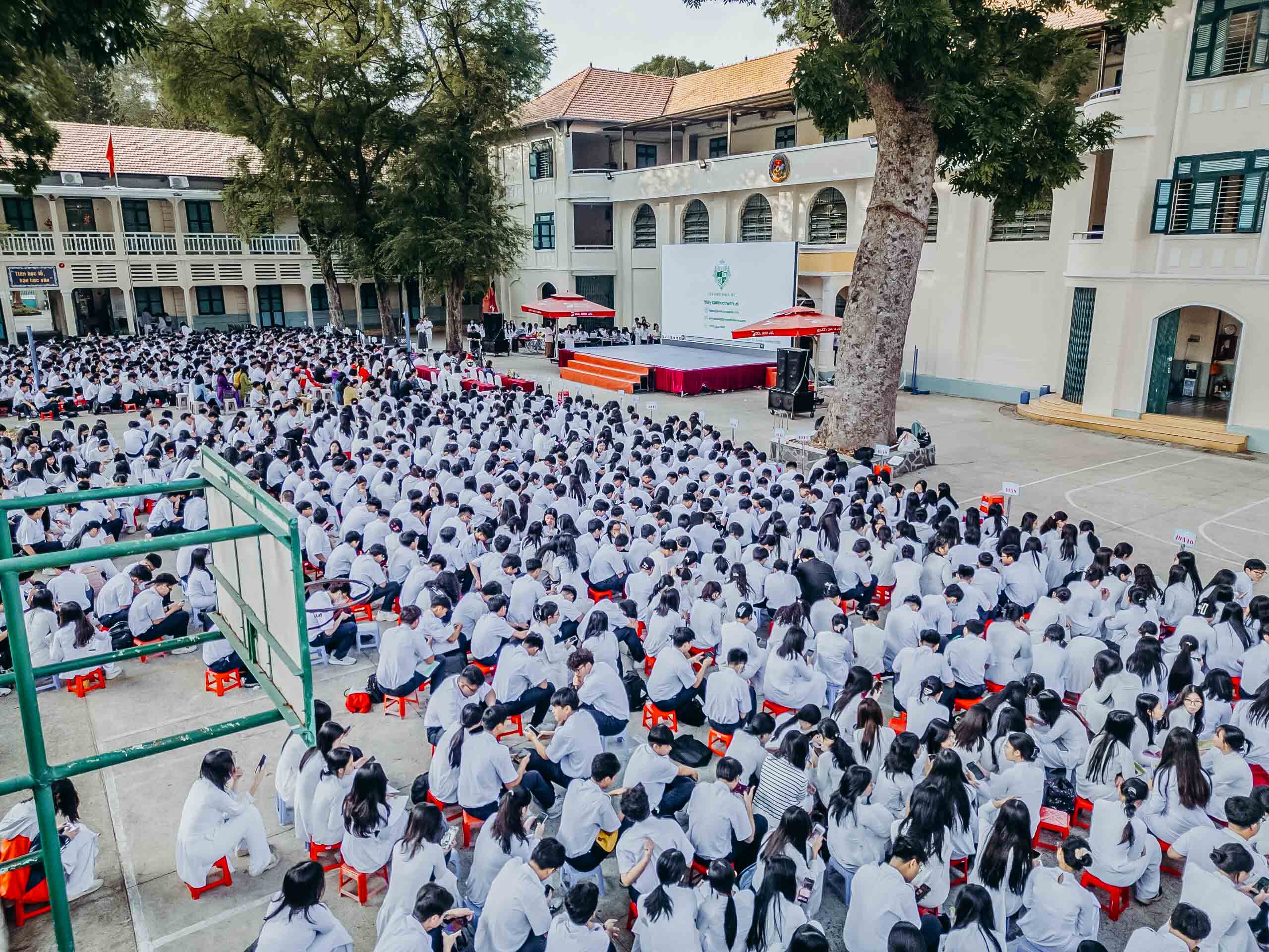 Juvenis Maxime - Career Development & Education